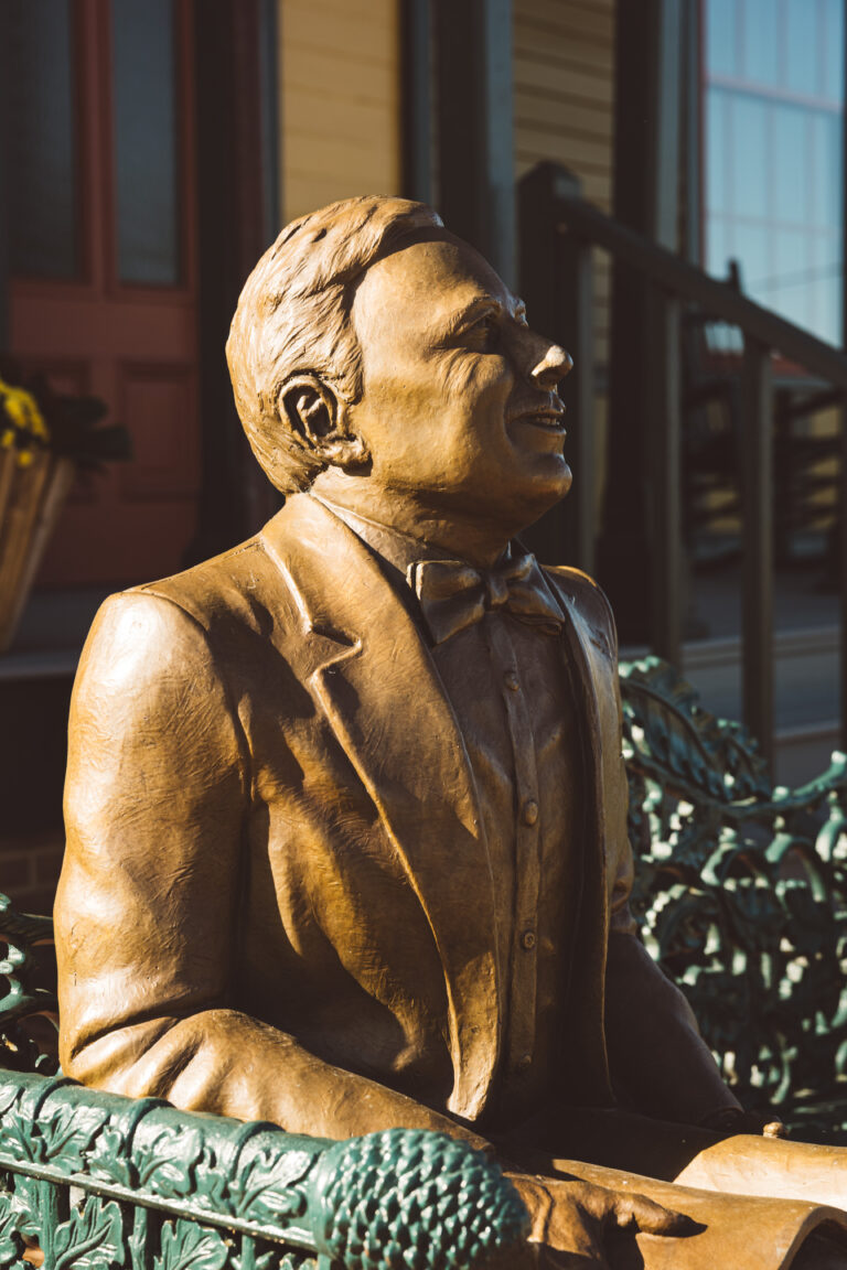A Visit to Tennessee Williams Country! - Thacker Mountain Radio Hour
